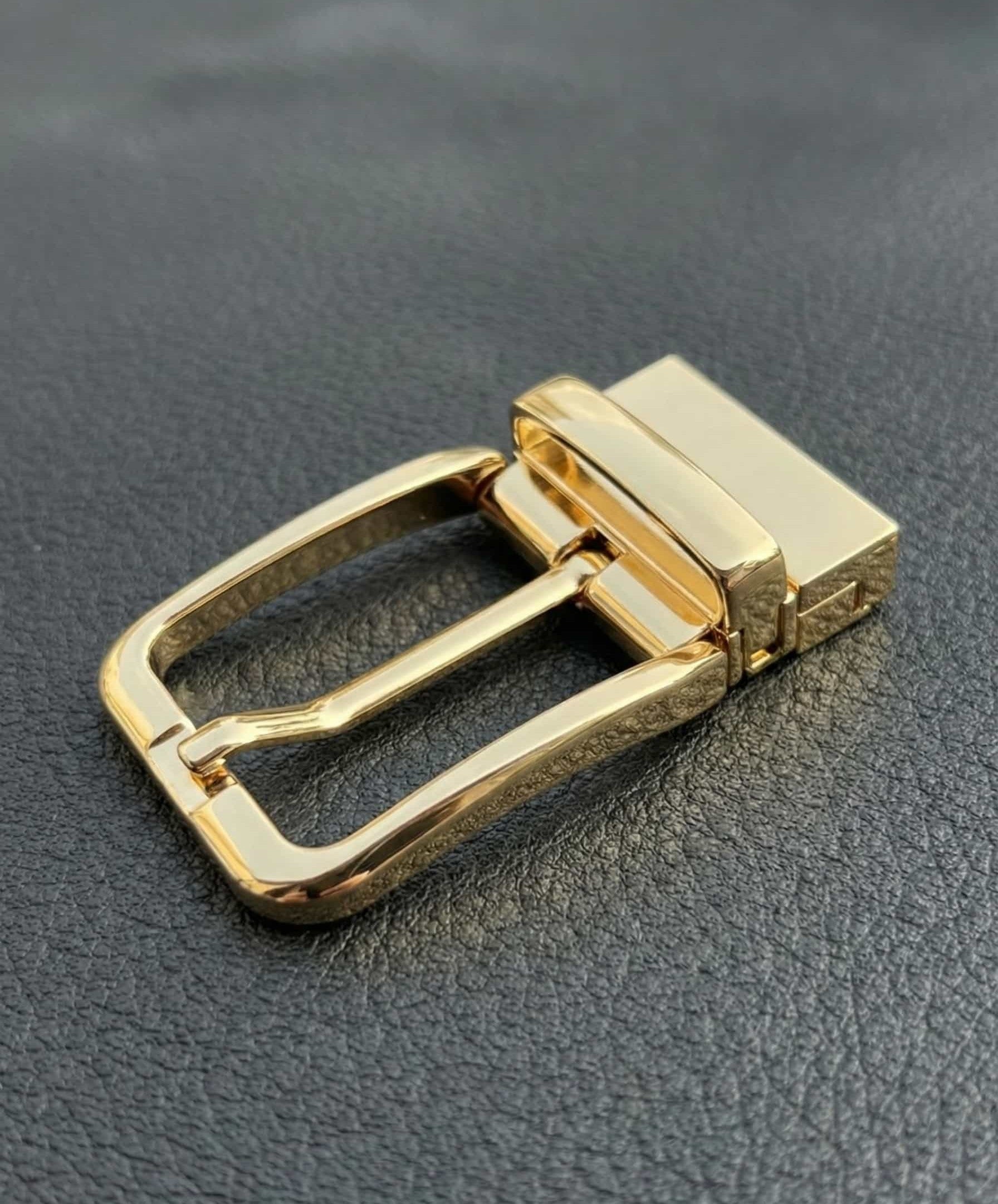 Reversable, Double Sided Heavy Duty Buckle | Golden | 35 MM – Lockzy